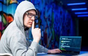 Qué es un cracker en informática? con ejemplos 2025 】 ️